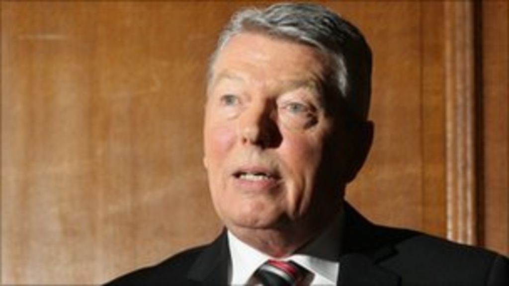 Alan Johnson 'to quit front-line politics' - BBC News