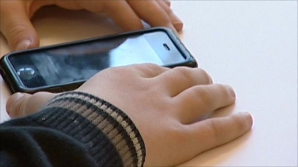 App launched to prevent child grooming - BBC News