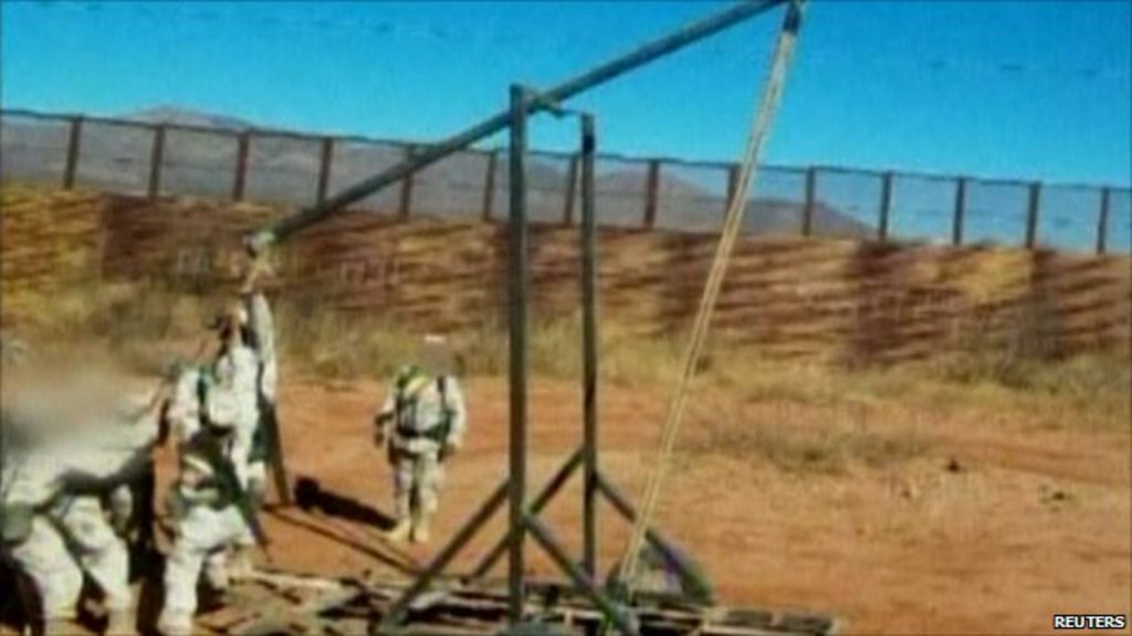 Catapult used to throw drugs over US border - BBC News