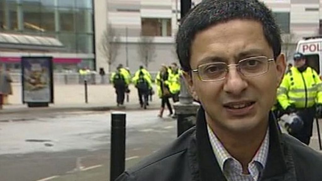 Muslims4Uk says Cameron speech is 'patronising' - BBC News