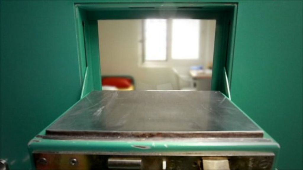MPs to debate plans to give prisoners the vote - BBC News