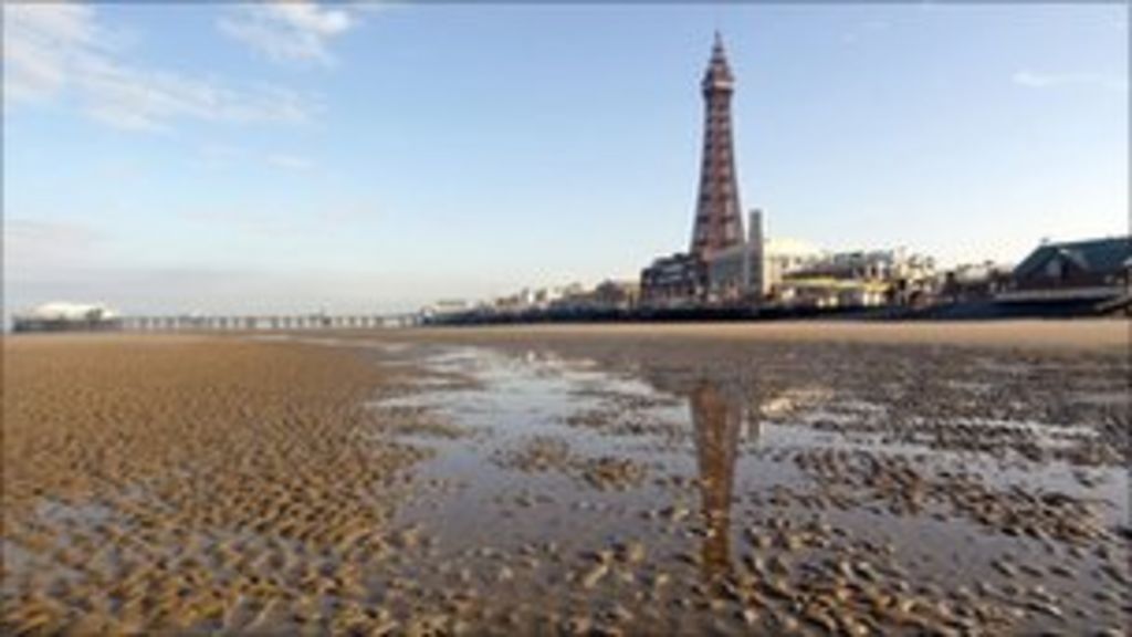 Blackpool bids to end 'stag do' image - BBC News