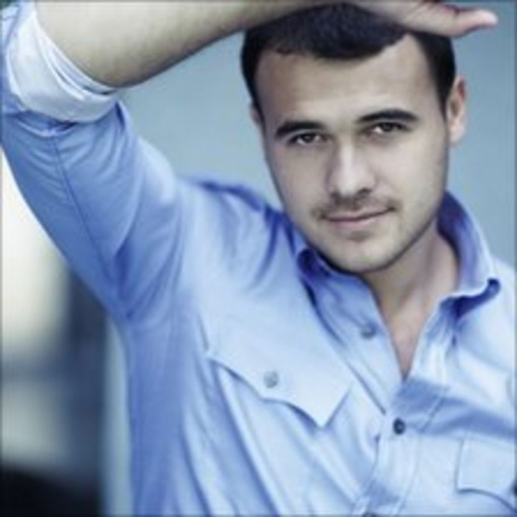 Emin: a singer with connections - BBC News