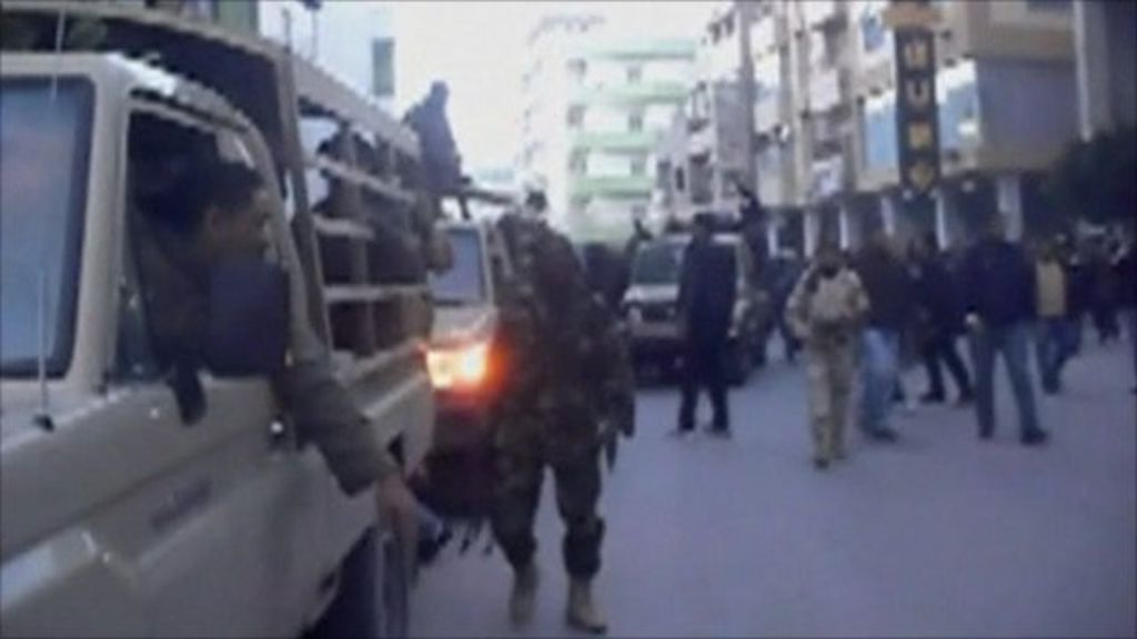Libya protests: Benghazi 'returning to normal' - BBC News