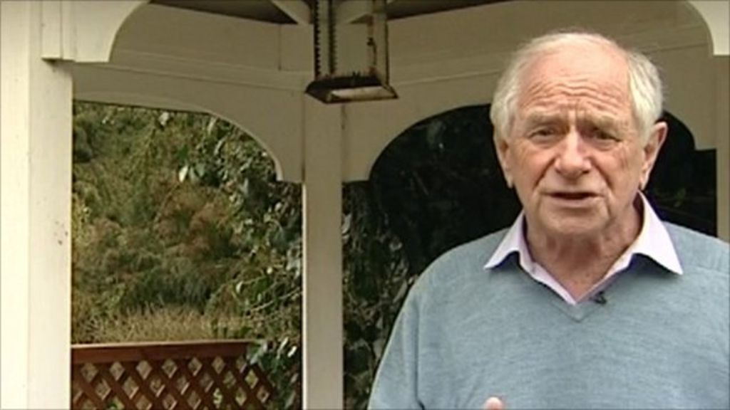 Johnny Ball: climate change does not add up - BBC News