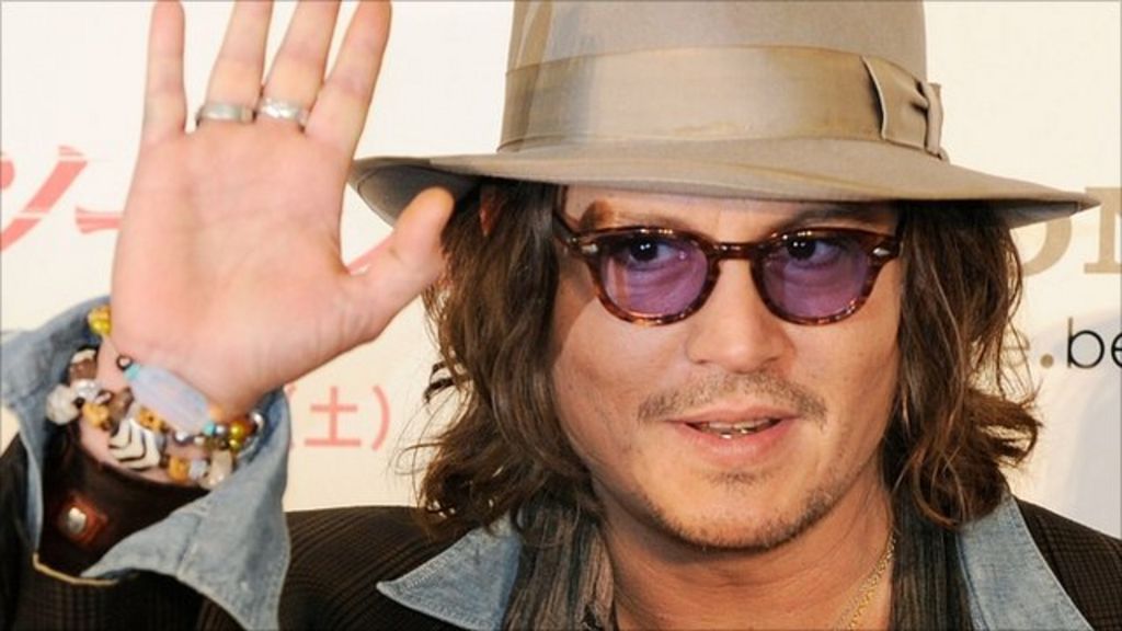 Hollywood's Johnny Depp and Isla Fisher on being lizards - BBC News