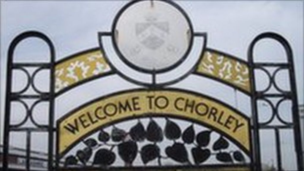 Chorley Council says 'no frontline cuts' - BBC News