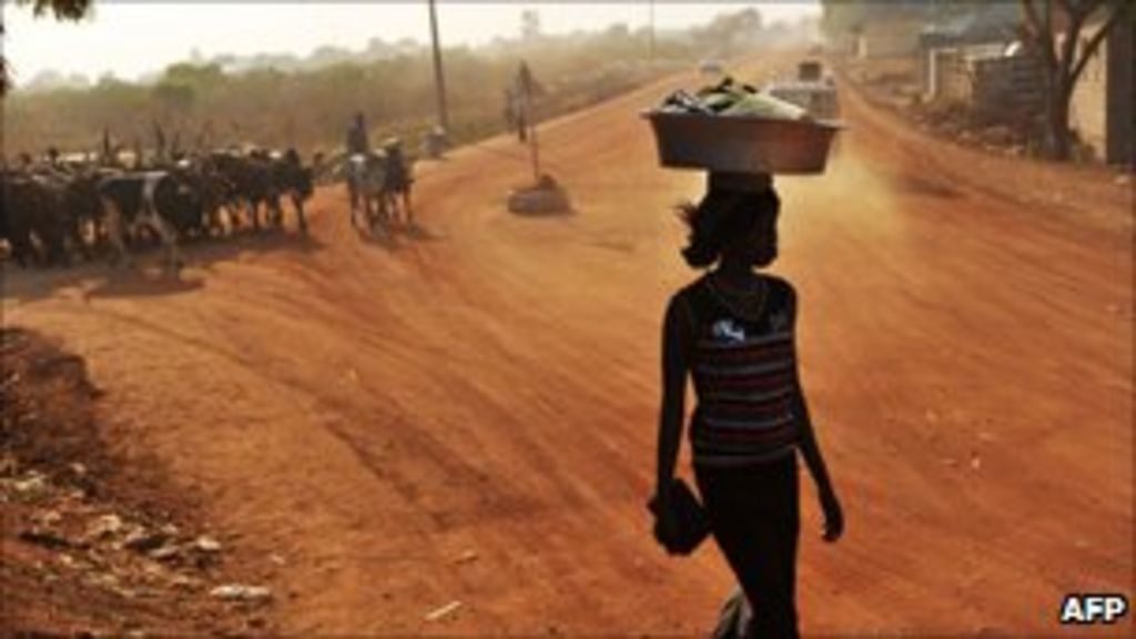 Viewpoint: South Sudan jobs for Kenyans and Ugandans - BBC News