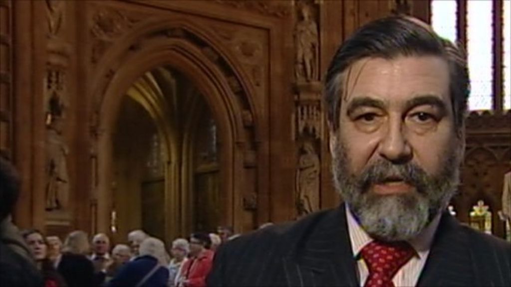 Liberal Democrats to oppose Labour's fuel cut bid - BBC News