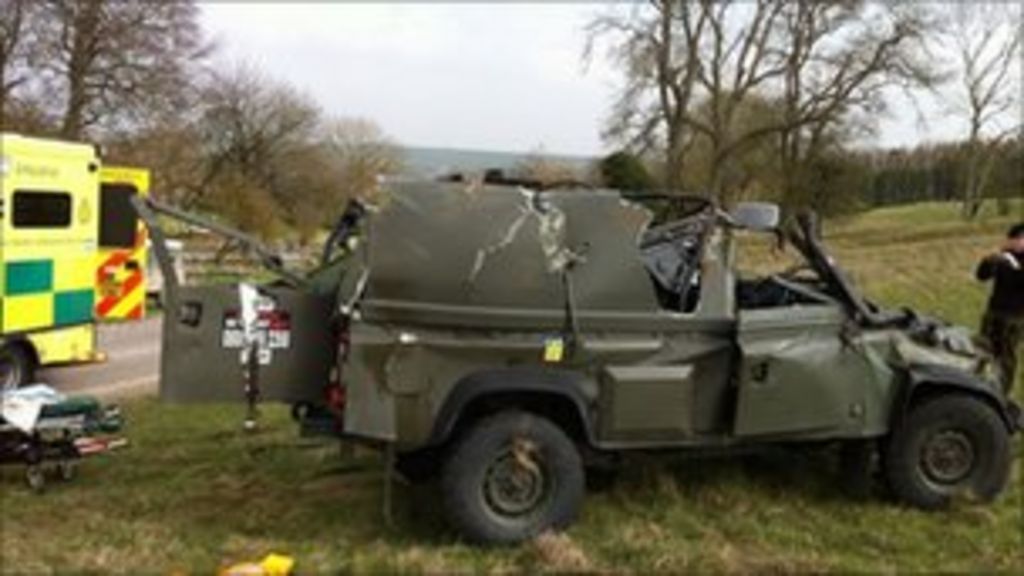 Soldier hurt in Wiltshire Army Land Rover crash - BBC News