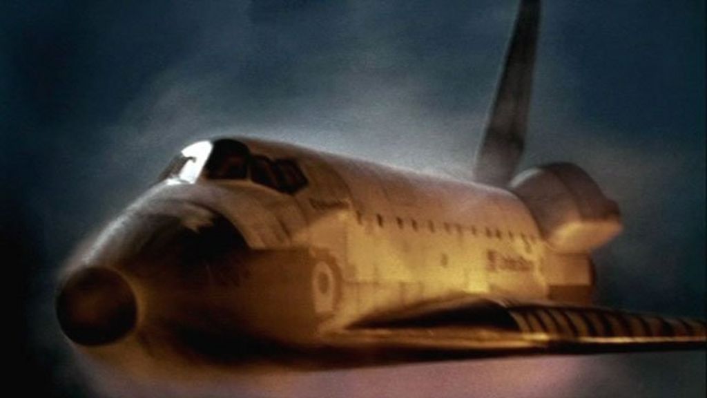 2003: Space shuttle Columbia lost in re-entry - BBC News
