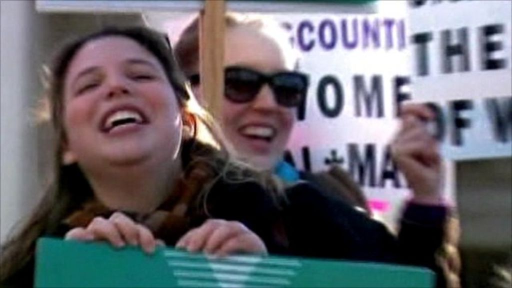 Wal-Mart 'sexism' case goes to court in US - BBC News