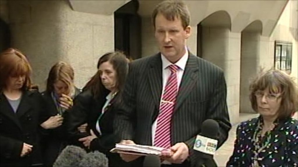 John Sweeney verdict: Victims' families react outside court - BBC News