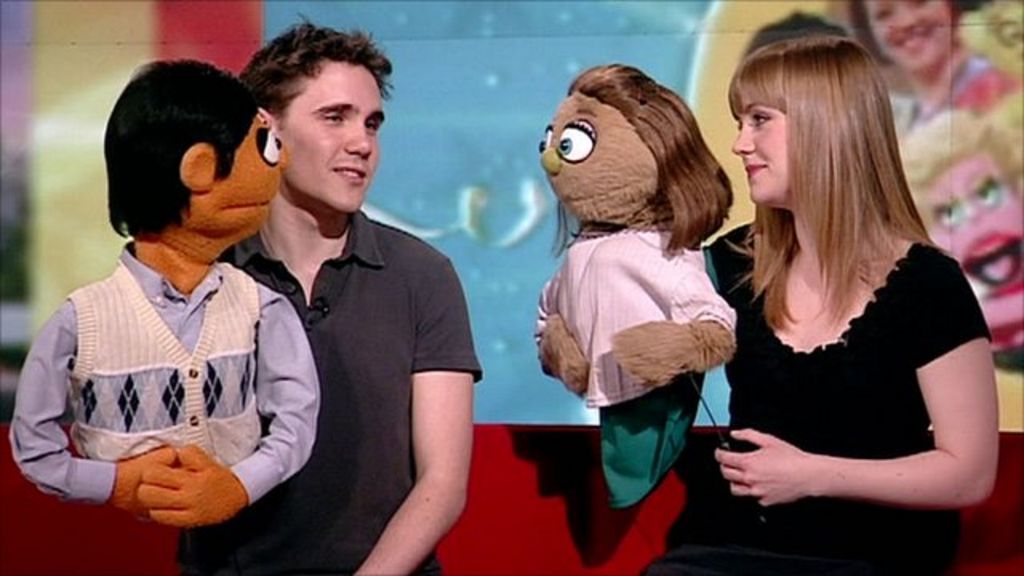 The Avenue Q puppets go on tour - BBC News