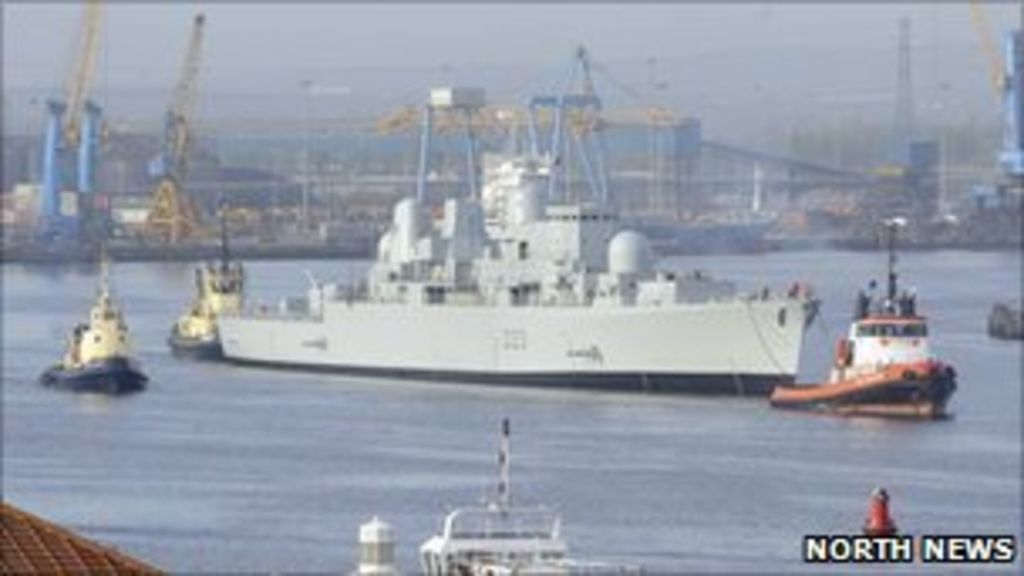 Ex-warship HMS Bristol leaves River Tyne after refit - BBC News