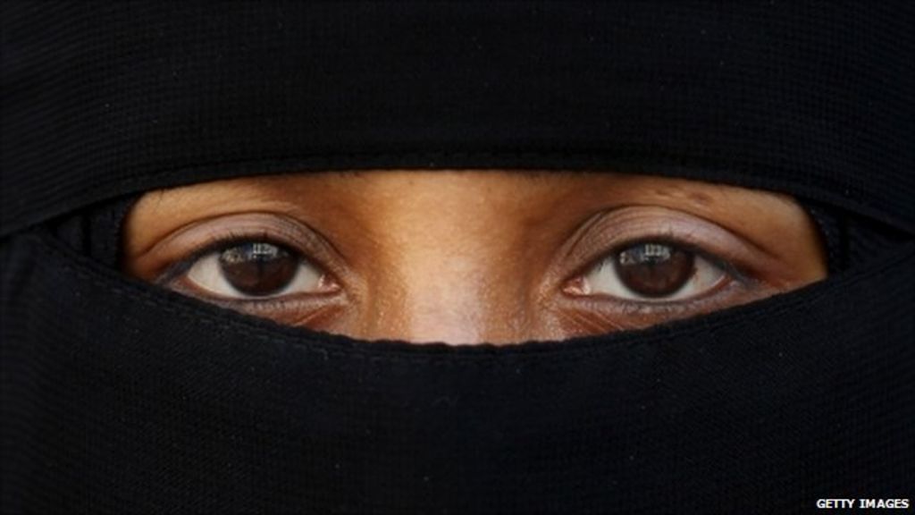 France veil ban meets with defiance from some Muslim women - BBC News