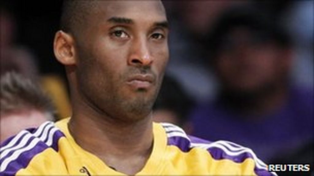 Kobe Bryant fined $100,000 over gay slur in Lakers game - BBC News