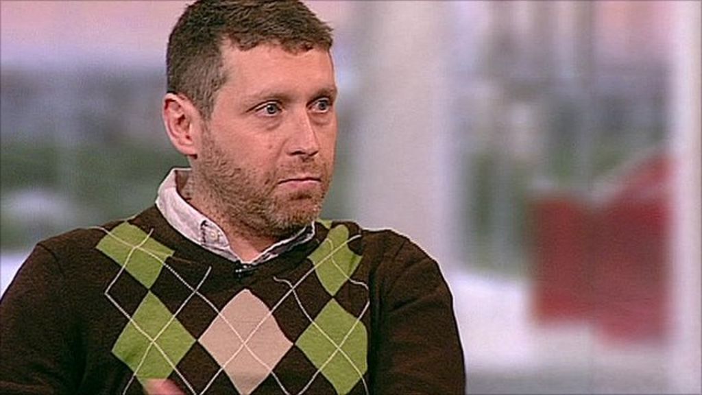 Comedian Dave Gorman plays funny games - BBC News