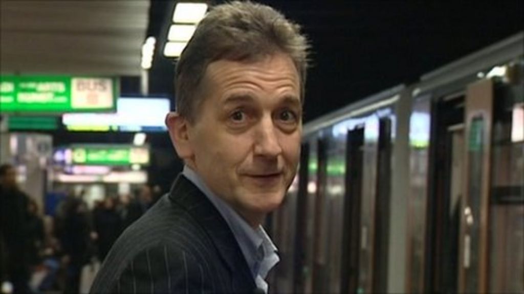 Close-Up: Pop music on the Brussels metro - BBC News