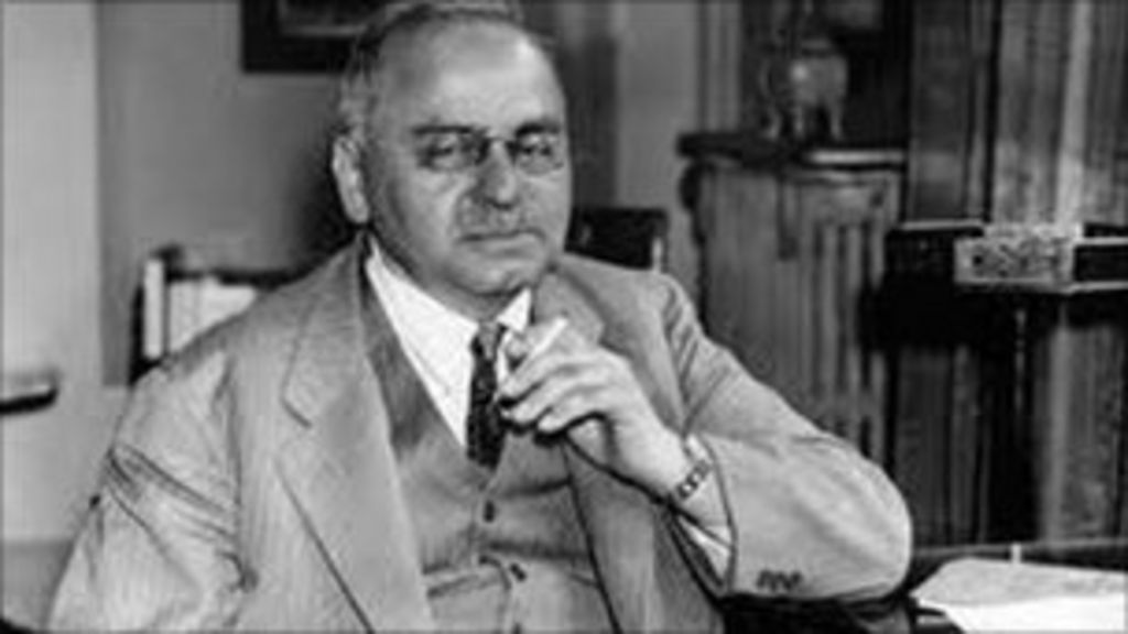 Lost ashes of Alfred Adler return to Vienna - BBC News