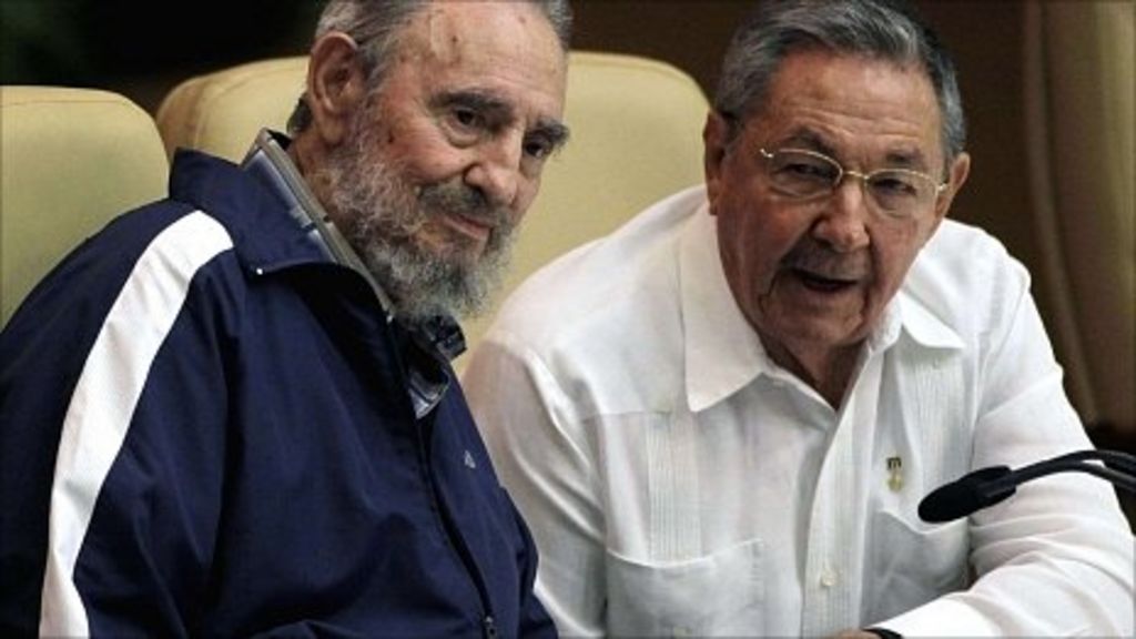Fidel Castro supports brother Raul at Cuba Congress - BBC News