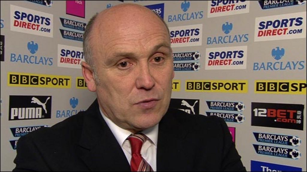 Season is still wide open, says Man Utd's Mike Phelan - BBC Sport