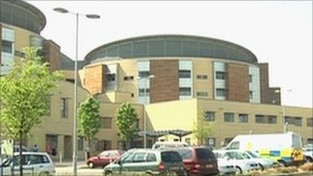 Major investigation into care at London NHS trust - BBC News