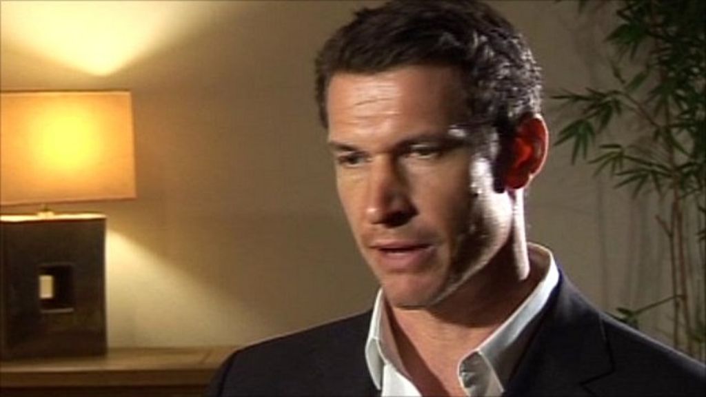 Archive interview with war photographer Tim Hetherington - BBC News