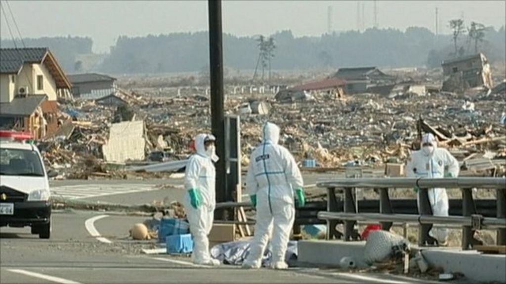 Japan to make entering nuclear exclusion zone illegal - BBC News