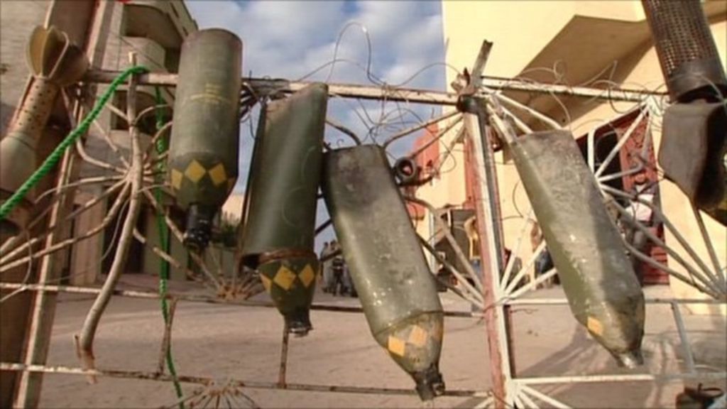 Libya: On the edge of Misrata's 'no-go zone' - BBC News