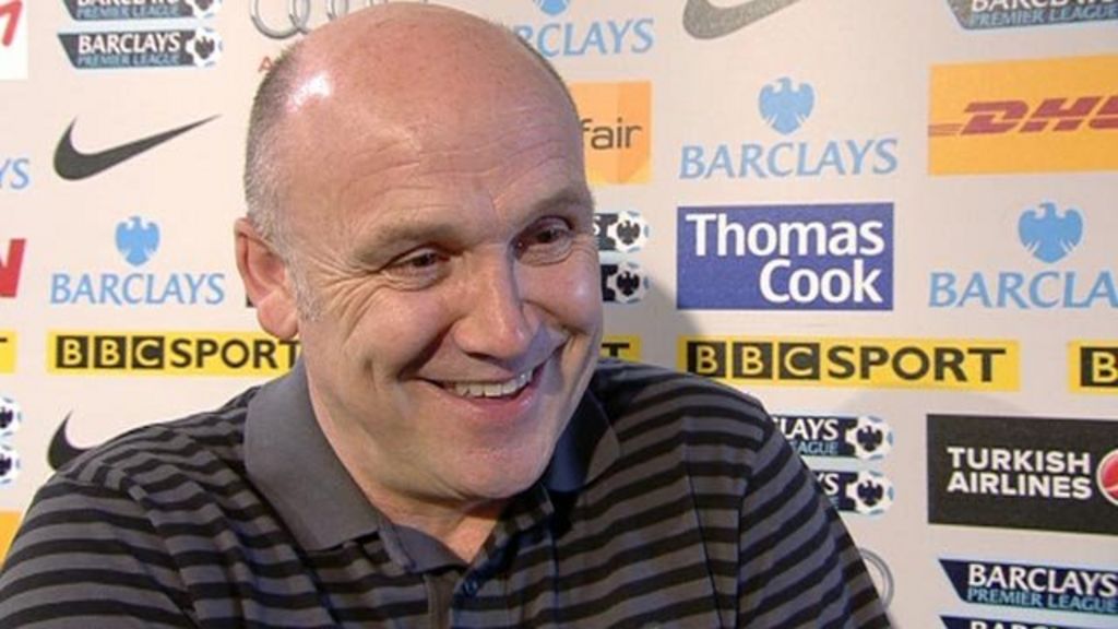 Man Utd selection against Everton a risk - Mike Phelan - BBC Sport
