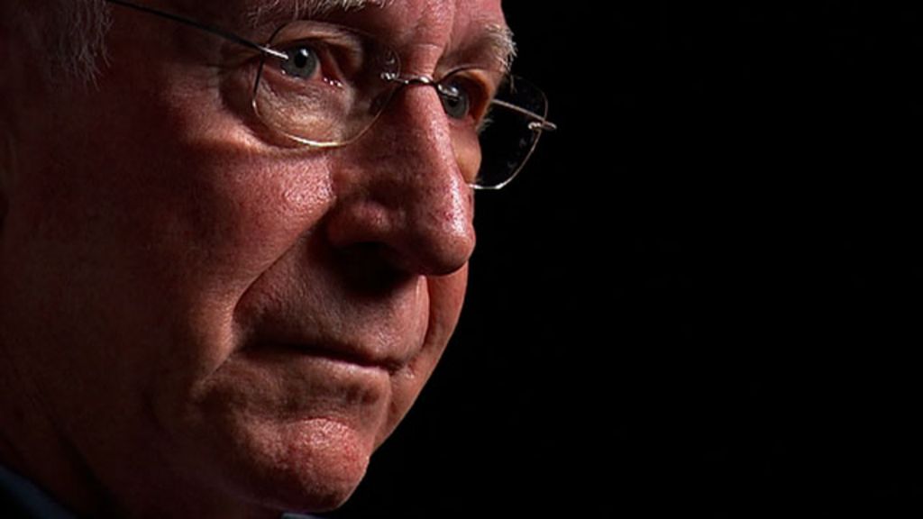 Sir Bobby Charlton relives 1958 Munich air disaster - BBC Sport