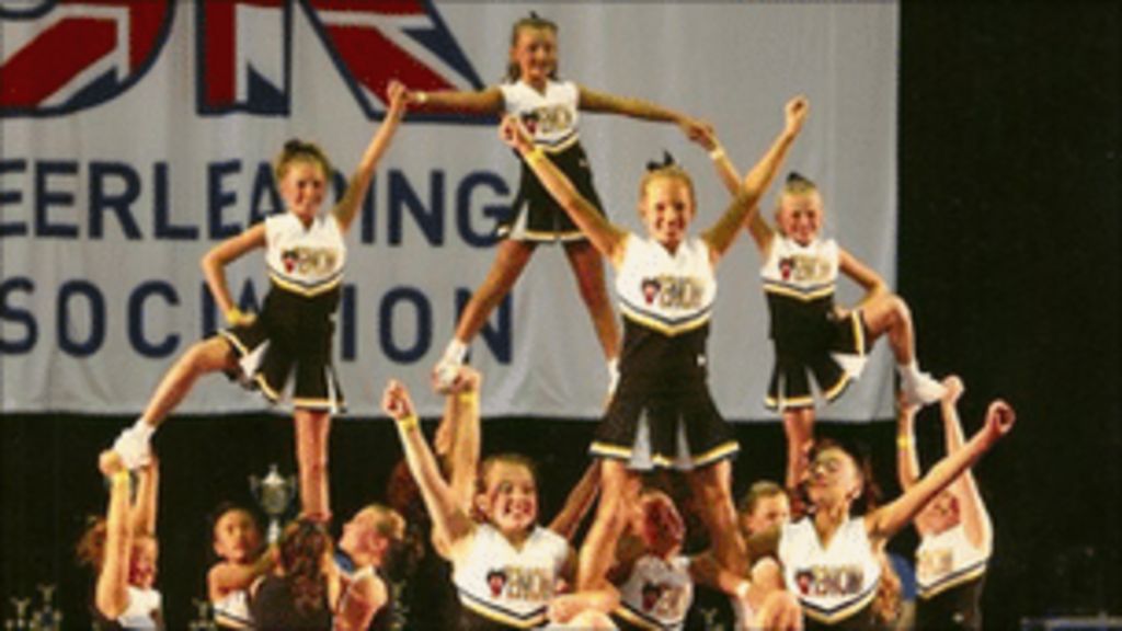 Leigh cheerleaders need funding to represent the UK - BBC News