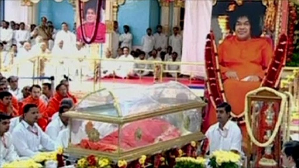 Sai Baba's funeral attracts thousands of followers - BBC News