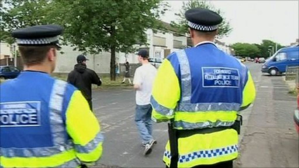 Lincolnshire Police 'follow criminals 24 hours a day' - BBC News