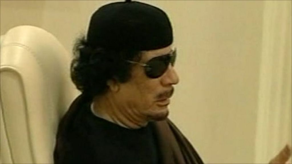 Libyan leader Gaddafi appears on Libyan state TV - BBC News