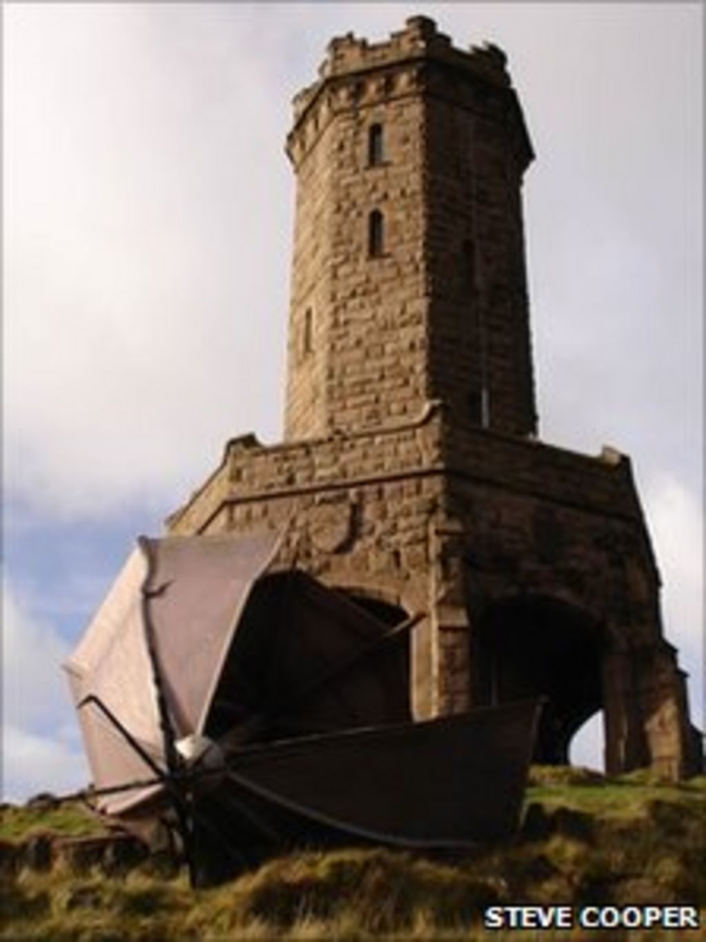 Darwen Tower top repair date set after wind damage - BBC News