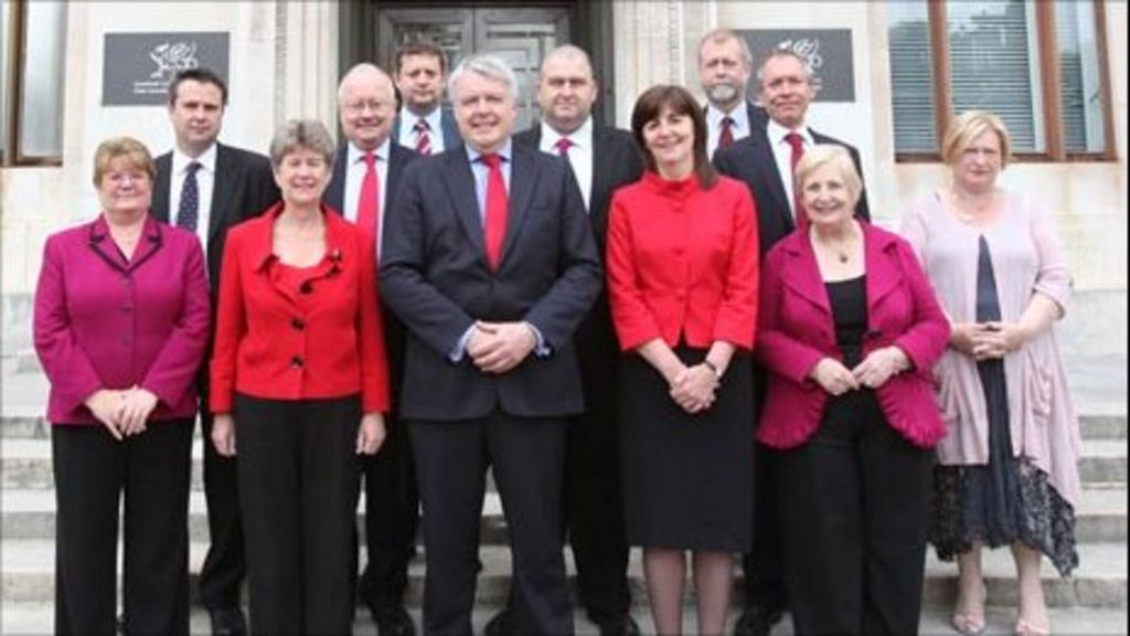 Carwyn Jones unveils three new faces in Welsh cabinet - BBC News