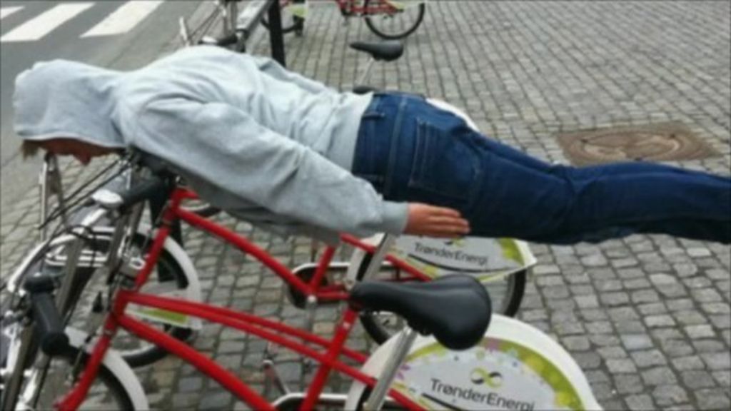 Internet craze 'planking' turns fatal - BBC News