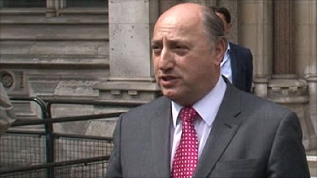 Ali Dizaei retrial after appeal clears conviction - BBC News