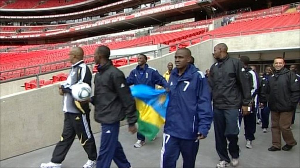 Rwanda's young football hopefuls - BBC News