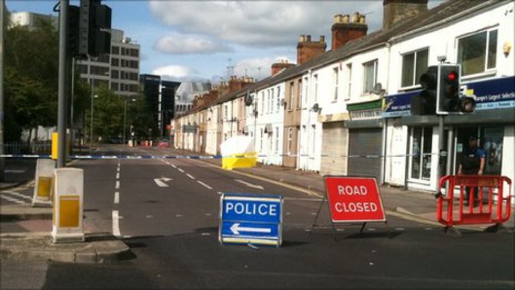 Murder charge after stabbing in Manchester Road, Swindon - BBC News
