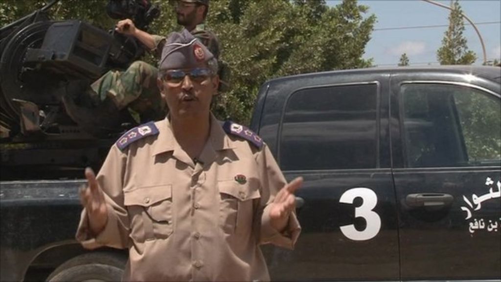 Inside a Libyan rebel training camp - BBC News