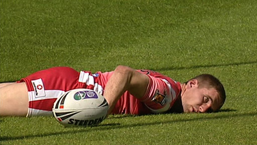 Wigan's Sam Tomkins knocked out as he scores try - BBC Sport