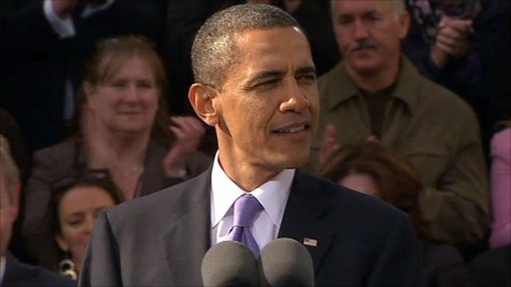 Barack Obama wows Dublin crowd with Gaelic - BBC News