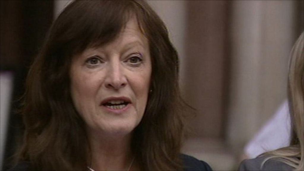 Baby Peter: Sharon Shoesmith wins sacking appeal - BBC News