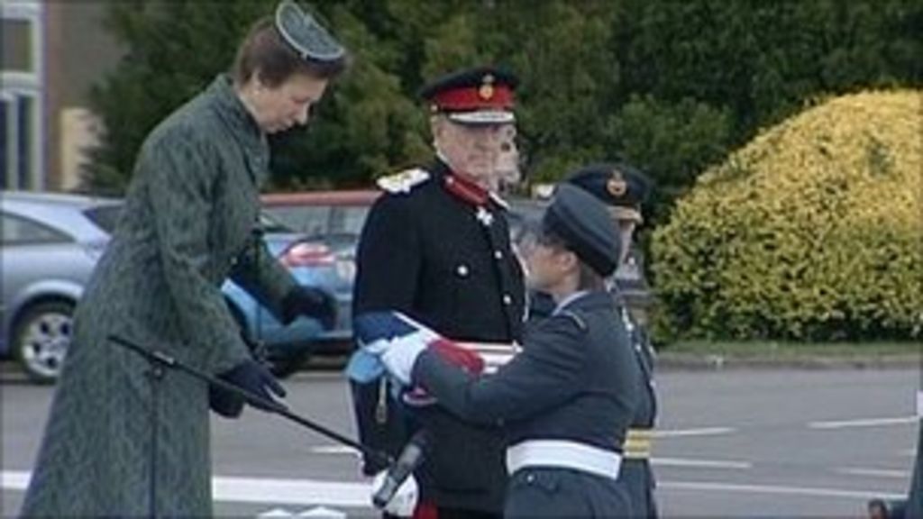 RAF Lyneham farewell parade for departure of squadrons - BBC News
