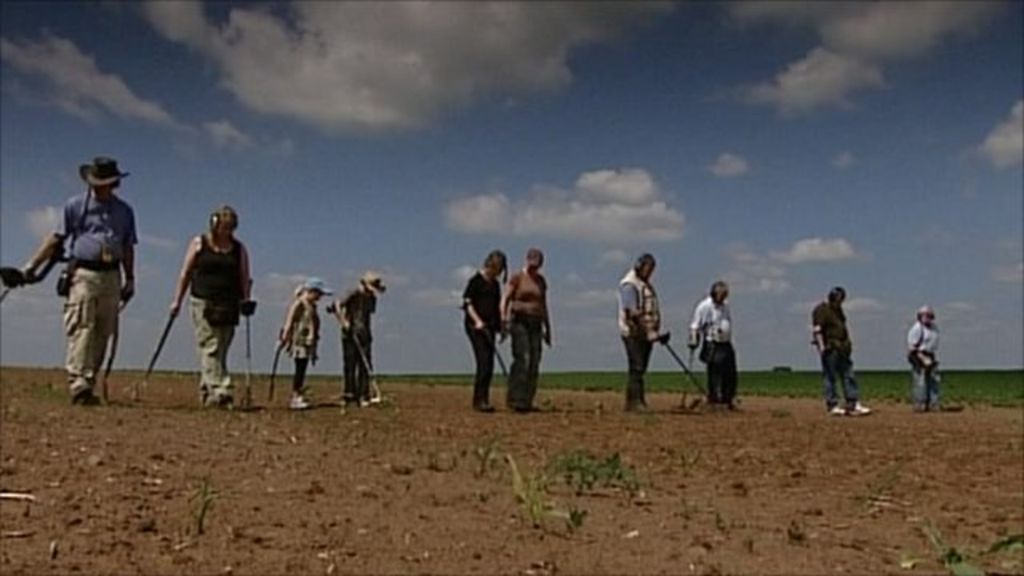 Metal detecting 'helping to preserve Britain's history' - BBC News
