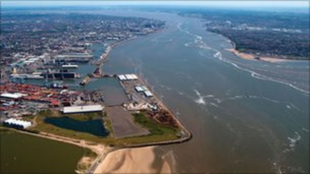 Mersey Ports and Manchester Ship Canal growth plans - BBC News