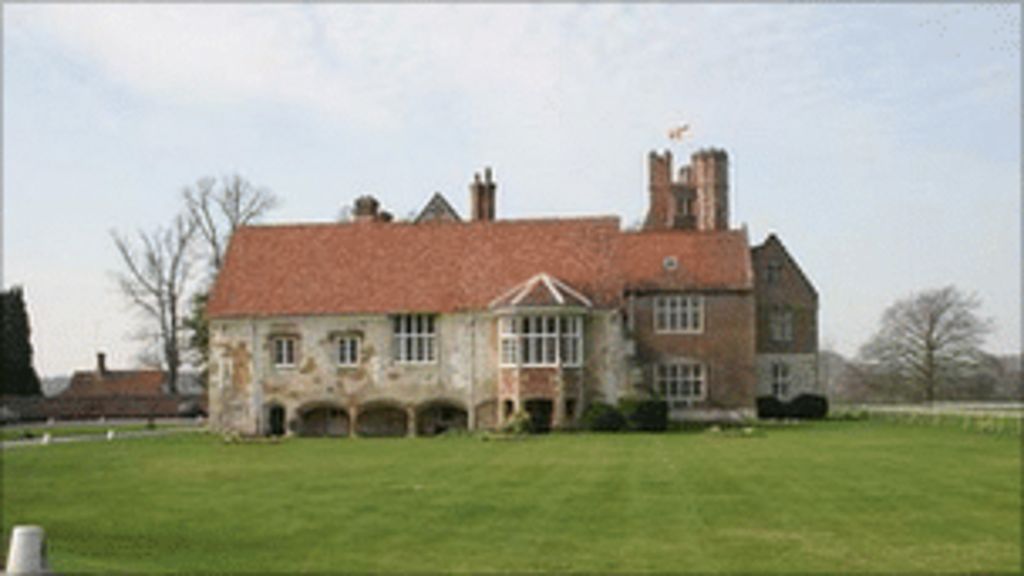 Lordship of Bisham manor up for sale - BBC News